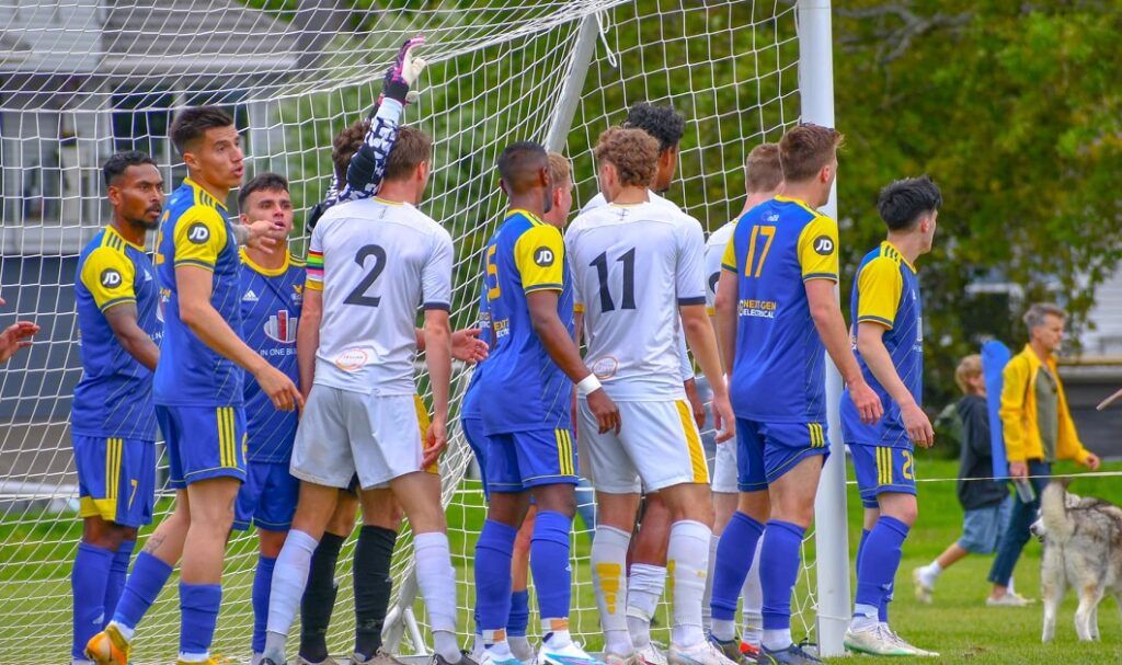 Eastern Suburbs snap Manurewa AFC's win streak - Counties Sports Hub