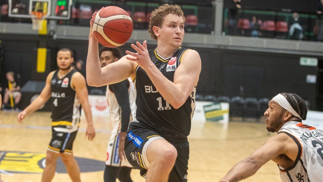 Bulls win to move into NBL top six - Counties Sports Hub