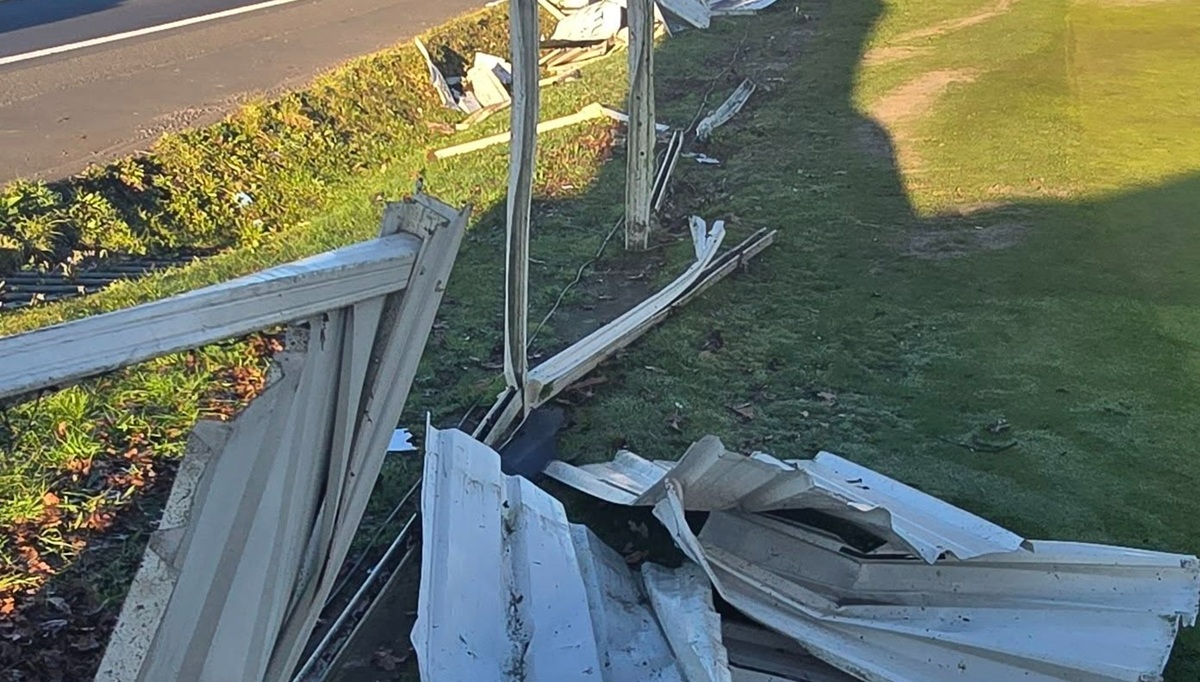 Crashed car causes damage at local golf course - Counties Sports Hub